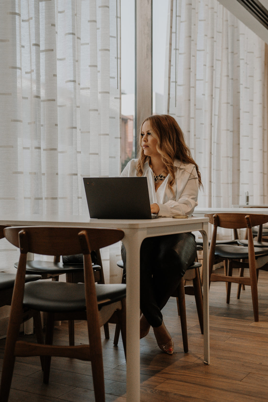 Meet Reonna Green: The Attorney Who Wears Gold Hoops To The Courtroom ...