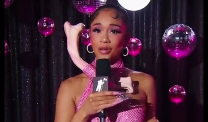 Saweetie Responds After Her Teleprompter Mishap At The VMAs Goes Viral ... Saweetie Responds After Her Teleprompter Mishap At The VMAs Goes Viral ...