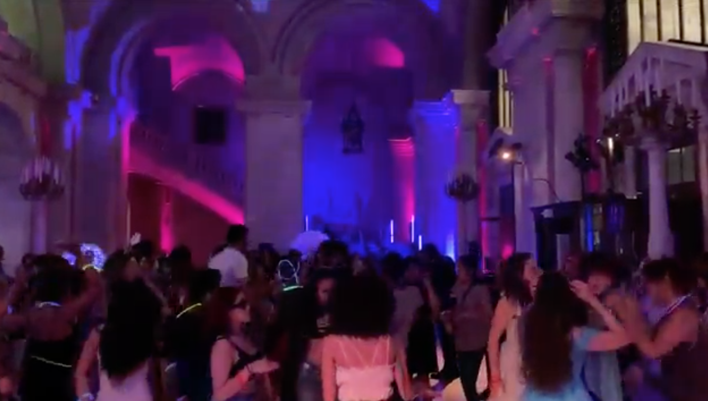 New York Public Library Hosts Inclusive Anti-Prom For Students To ...
